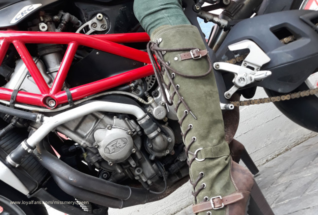 My motorcycle - Miss Mery Queen Official Photos | LoyalFans