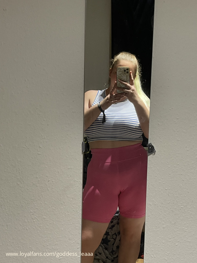 Goddess Lea's Official Social Fan Page | LoyalFans