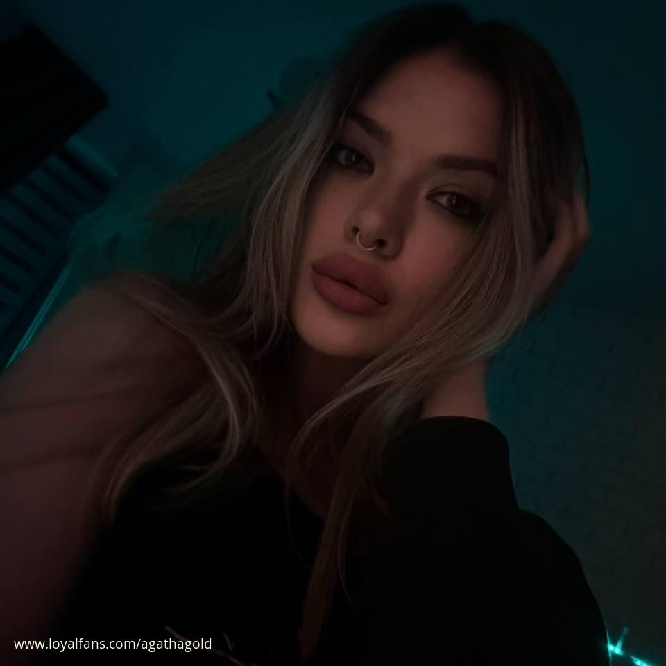 AgathaGold’s Official Social Fan Page | LoyalFans
