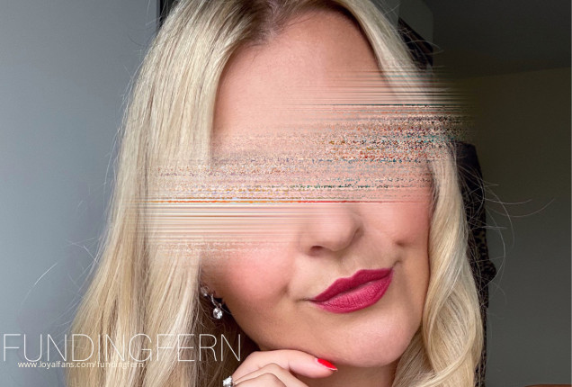 Hi There Wallet - Princess Fern Official Photos | www.Loyalfans.com