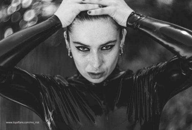 Ms Riot on Fire - Ms Riot Official Profile | www.Loyalfans.com