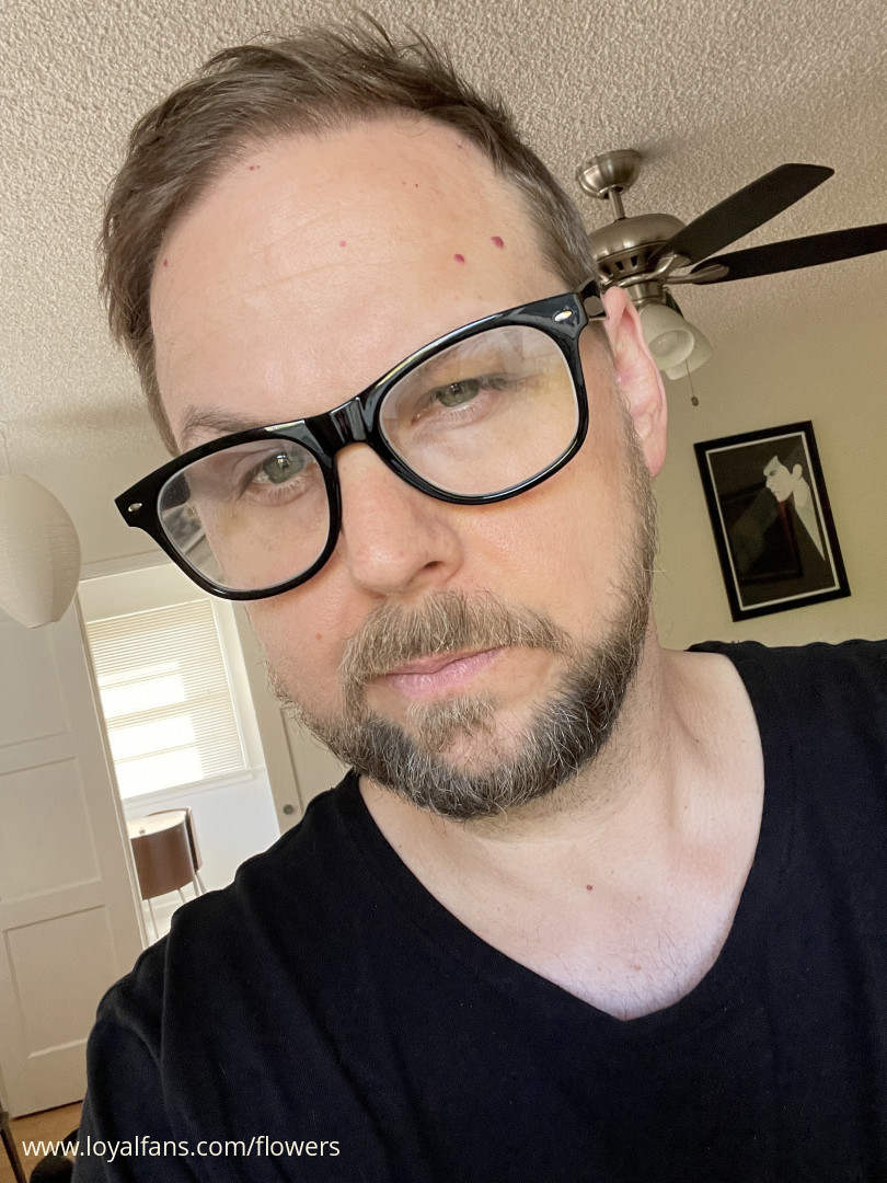 flowers's videos and clips | Official account | LoyalFans