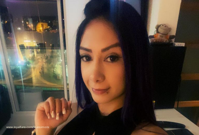 Lisa in leggings!! - LisaSsimons Official Profile | www.Loyalfans.com