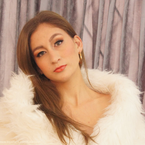 ♥ - Lia Larsson Official Photos | LoyalFans