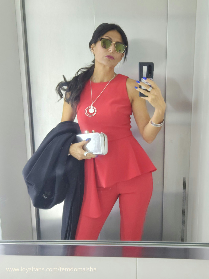 Outfit for the Zürich Film Festival - Sultana Aisha Goddess of Aishism ...