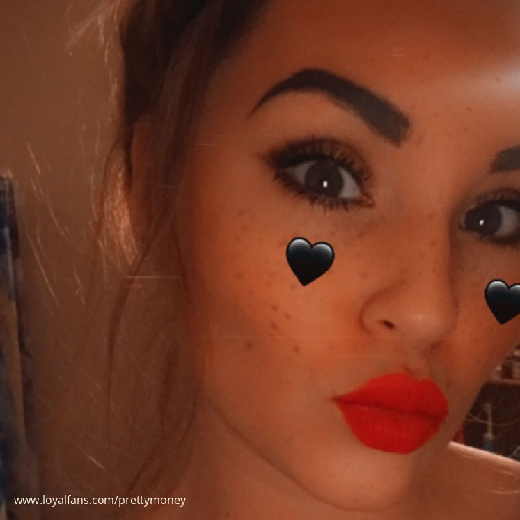 Pretty Money’s Official Social Fan Page | LoyalFans