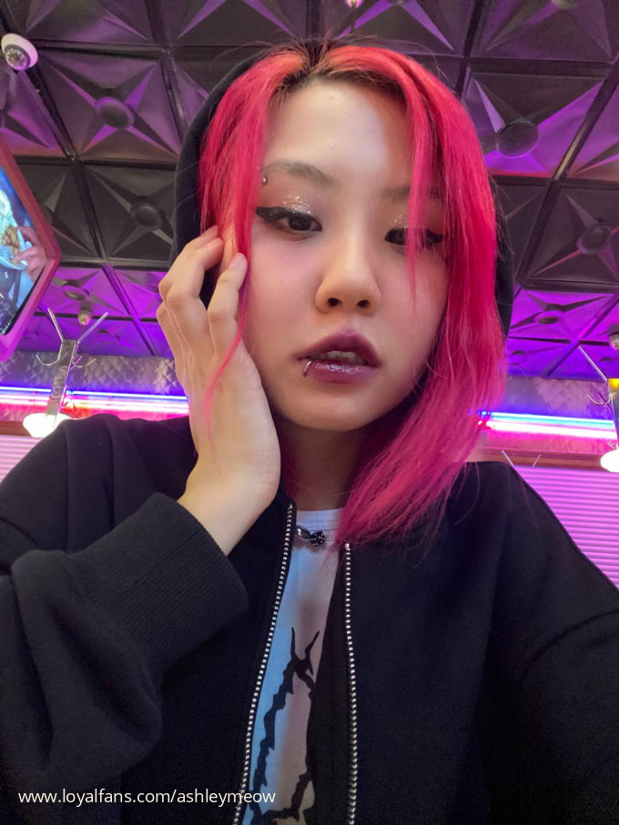 my kerrigan, my neon demon - AshleyMeow Official Photos | www.Loyalfans.com