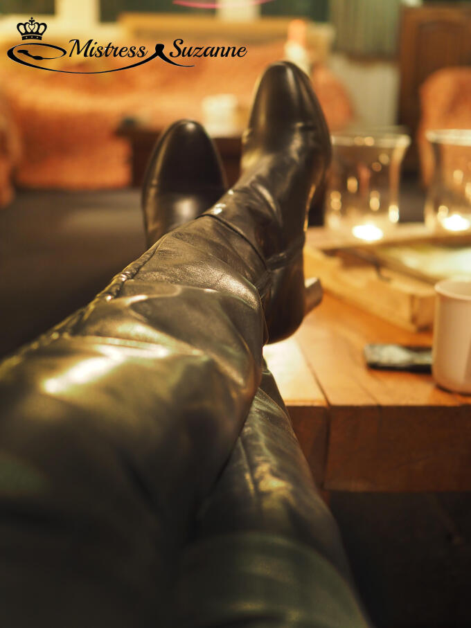 I love long leather boots... - Mistress Suzanne Official Photos | www ...