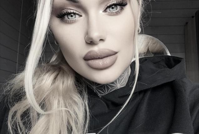 Kneel down and worship my bratty princess charm, my lovelies! With ...