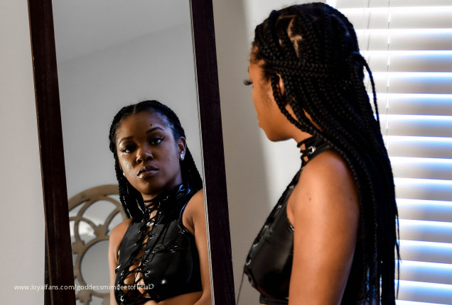 New FJ VIDEO IN VIDEO STORE: White Toes on a BBC FJ - Goddess MiMi Feet ...