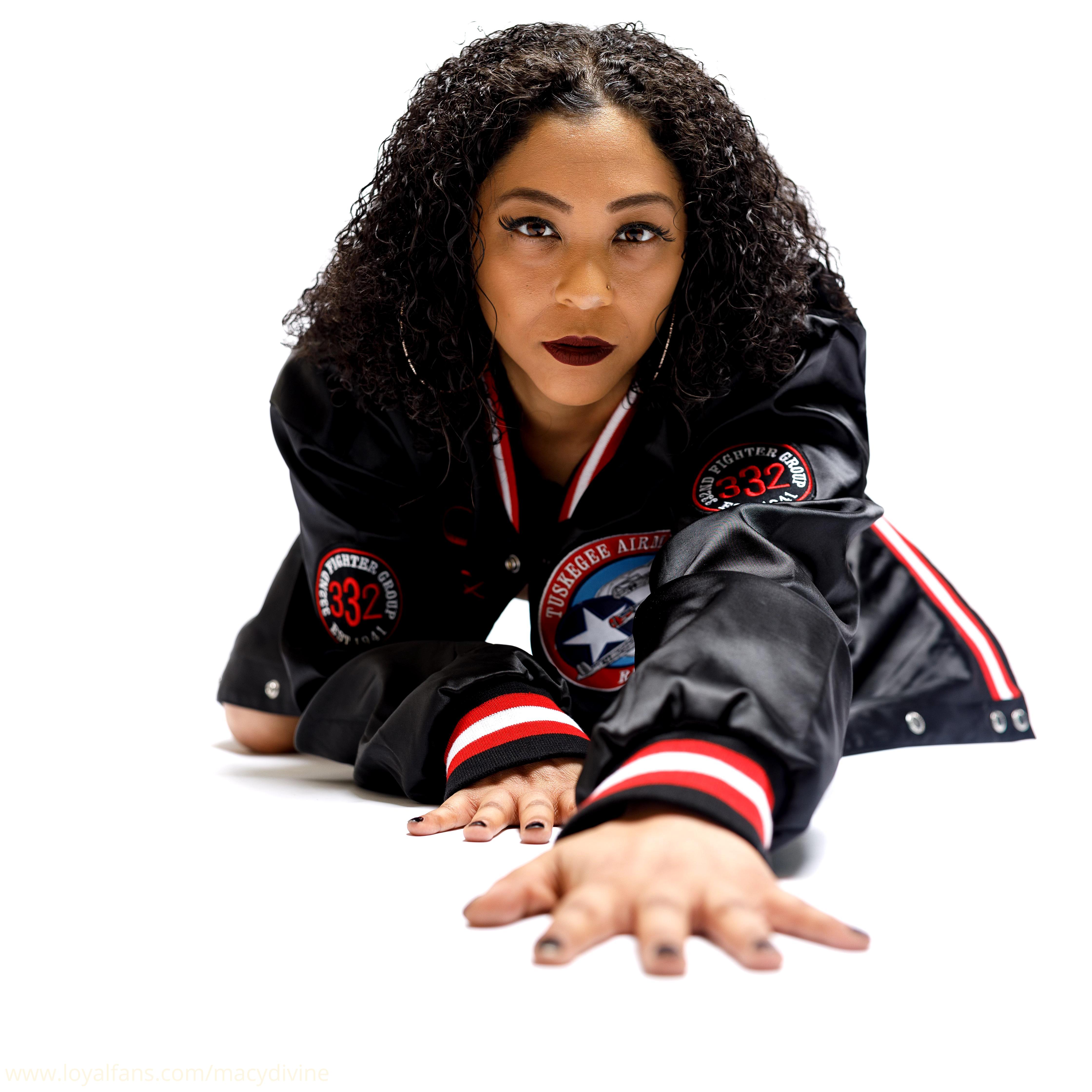 Macy Divine’s Official Social Fan Page | LoyalFans