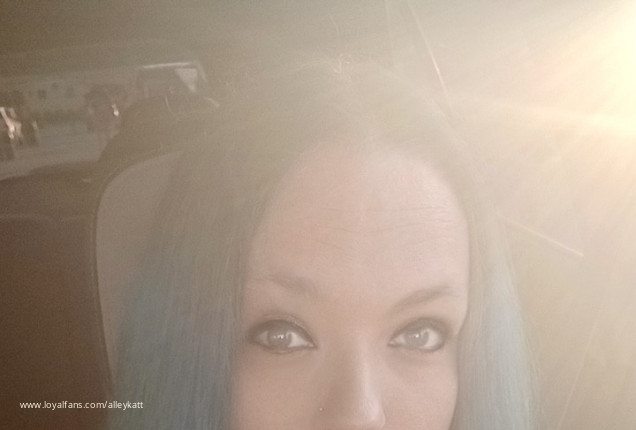 Good morning boys - AlleyKatt Official Photos | LoyalFans