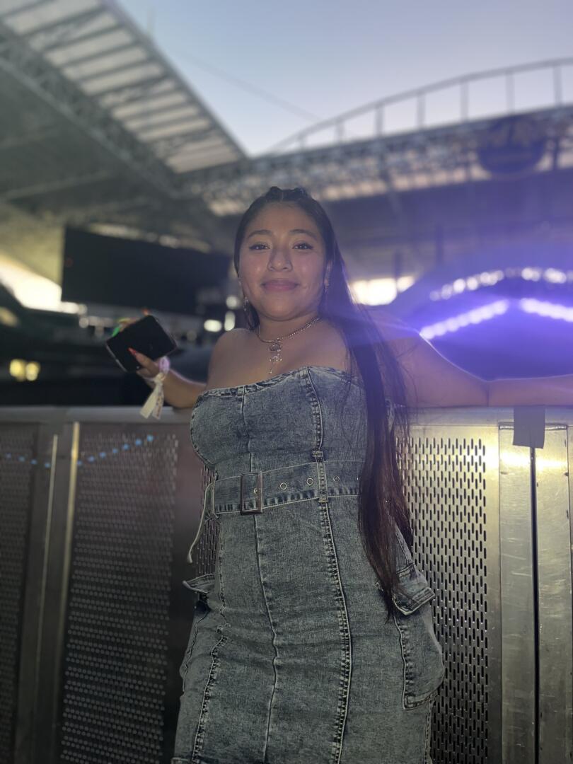 Isa la mas bella’s Official Social Fan Page | LoyalFans