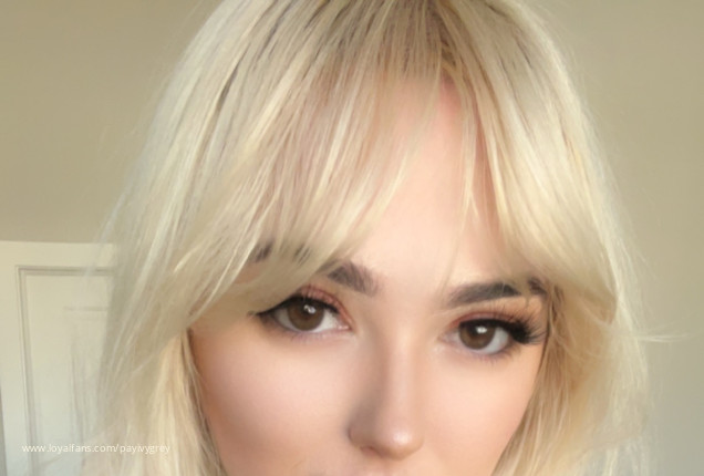 🍆 - Goddess Ivy Grey Official Photos | LoyalFans