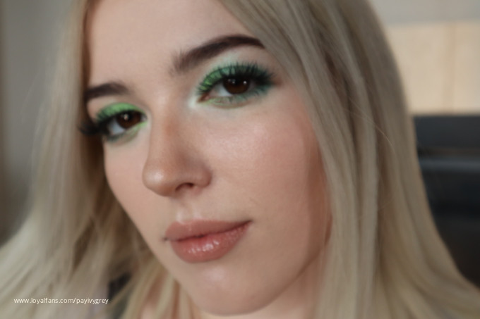 🌀 - Goddess Ivy Grey Official Photos | www.Loyalfans.com