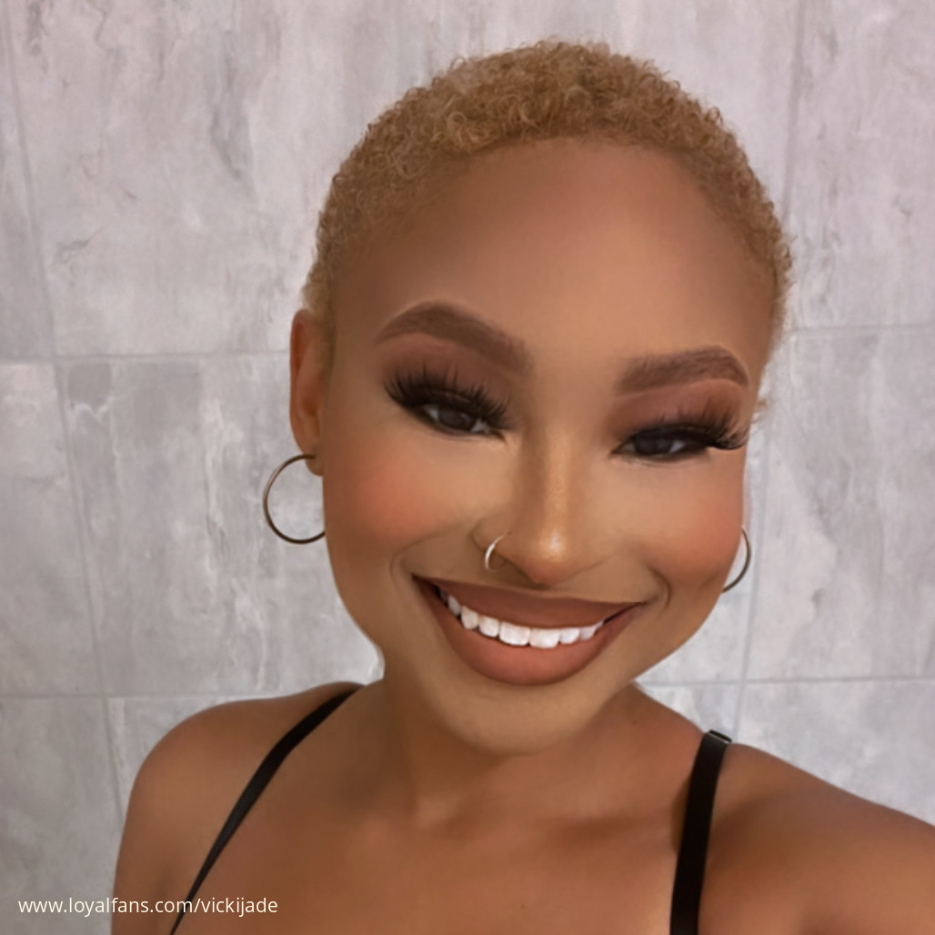 Vicki Jade's videos and clips | Official account | LoyalFans