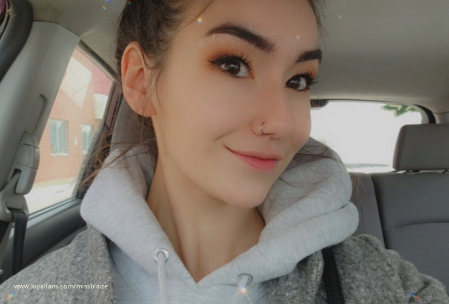 Reimburse my piercing 💎 - Findom Goddess Alexxia Official Photos | www ...