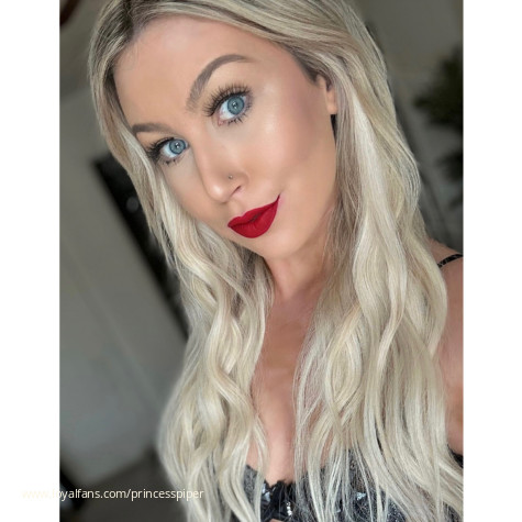 Turning the heads of husbands, sons, dads, and grandpas everywhere I go. - Princess Piper Findom ...