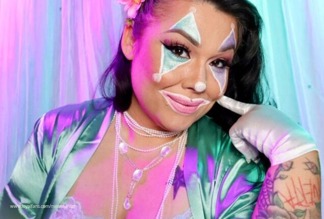 Tickle Therapy 4K - Miss Murdah Official Profile | LoyalFans