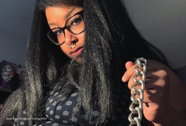 Fat Giantess Belly Teases tiny Tummy Lover - Mother Lilith Void ...