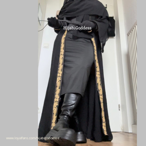 Arab Hijabi Goddesss Findom Femdom’s Official Social Fan Page | LoyalFans