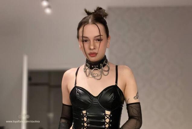 My pathetic slave. - Olivia the Latex Queen Official Photos | www.Loyalfans.com