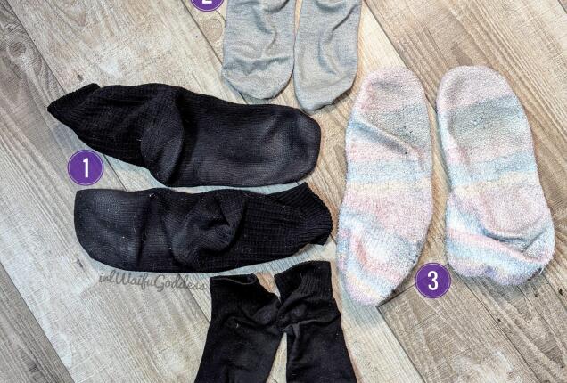 Socks of the week; the perfect late Christmas gift to get yourself 😘 ...