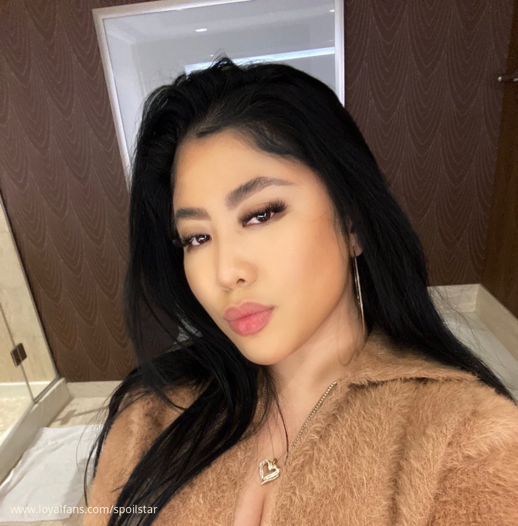 ALL ABOUT NIA’s Official Social Fan Page | LoyalFans