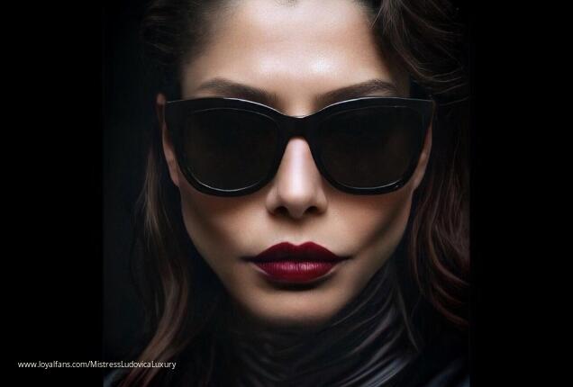 2 GORGEOUS ASSES -hd - Mistress Ludovica Luxury Official Profile ...