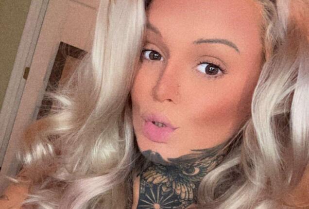 Natural Florida MILF in Blue Lace - Justa Barbi Official Photos | www ...