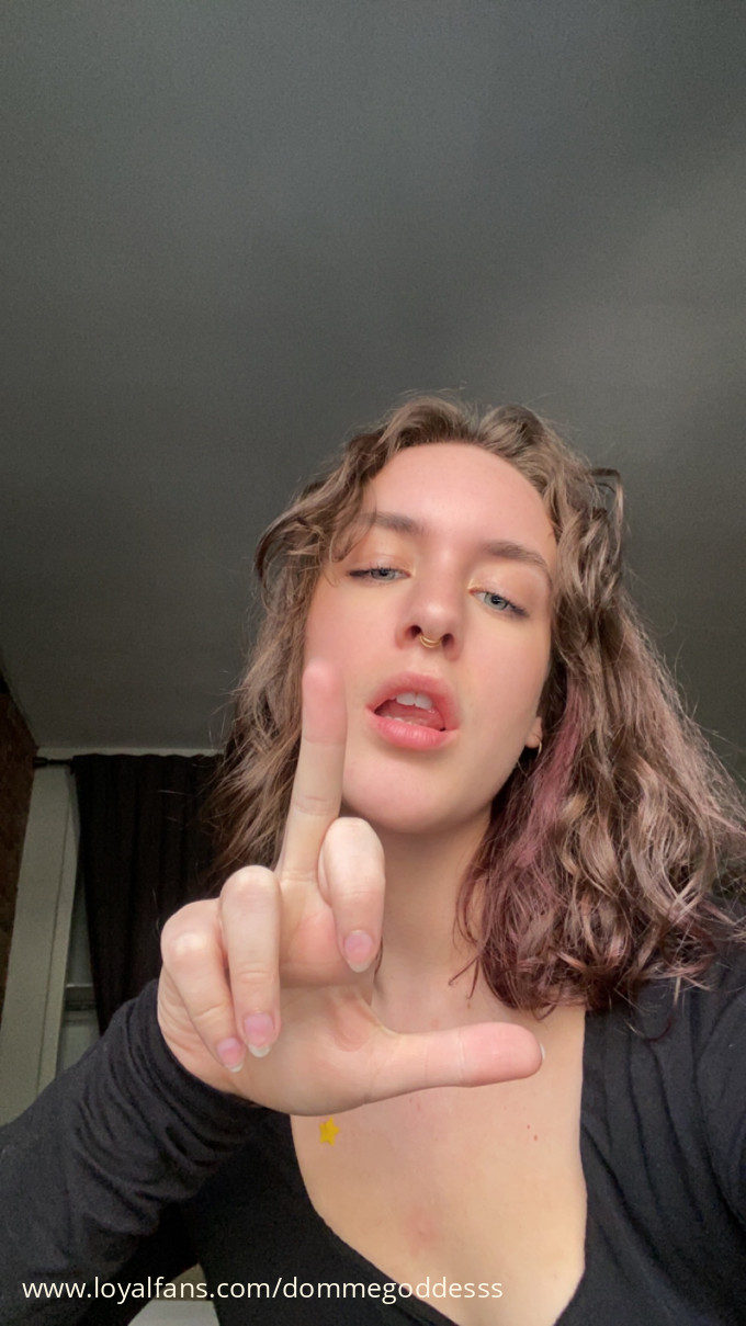 here's a little F you & L all in one - Princess Mia Findom Official ...