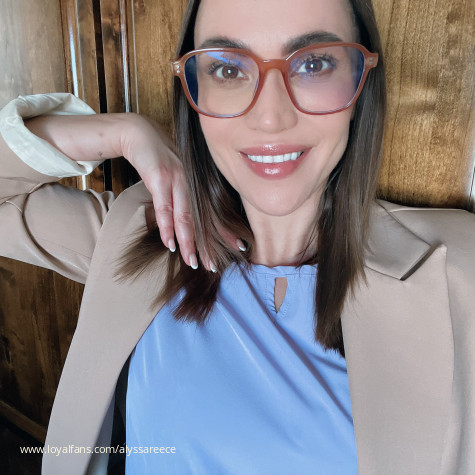 Alyssa Reece’s Official Social Fan Page | LoyalFans