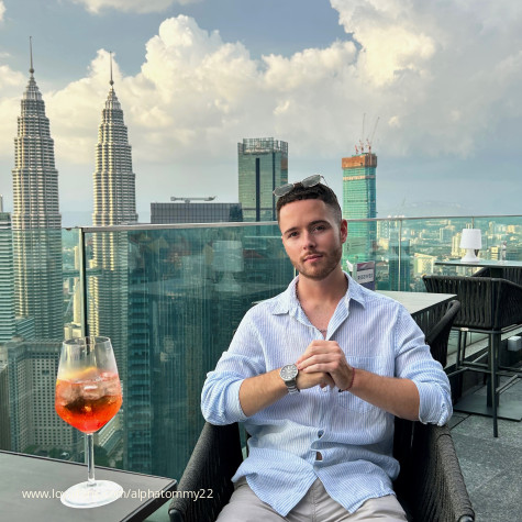 Sniff my gym bulge - AlphaTommy22 Official Photos | www.Loyalfans.com