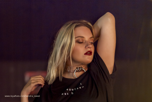 strapon lesbian threesome with Mistress Karino and Saint Shinaina ...