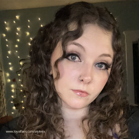 Alyleex’s Official Social Fan Page | LoyalFans