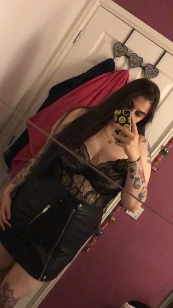 Goth_BRAT_princess’s Official Social Fan Page | LoyalFans