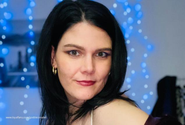 Twitter https://twitter.com/GoddessMabelnr1 - Goddess Mabel Official ...