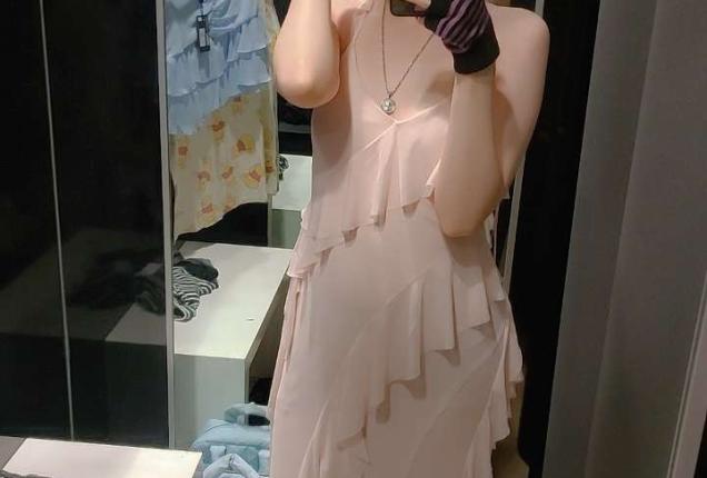 Public try-on pic set! 🤭 - nova3princess Official Photos | LoyalFans