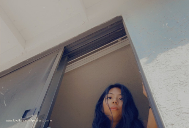 There’s just something about fishnets and heels that make a beta squirm ...