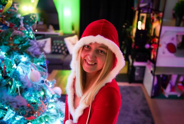 Santa, You Know What I Like... Now Bring It 🎁🎅🎉 - BeckyChase Official ...
