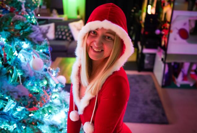 Filthy & Festive 🎁December 23rd🎅🏻 - BeckyChase Official Profile | LoyalFans