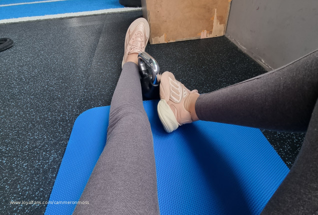 Morning ! Legs day 😎 - Miss CammeronMoss Official Photos | www ...