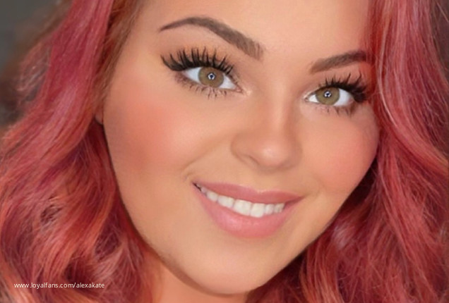 Splash splash 💦 - Alexa Kate Official Profile | www.Loyalfans.com