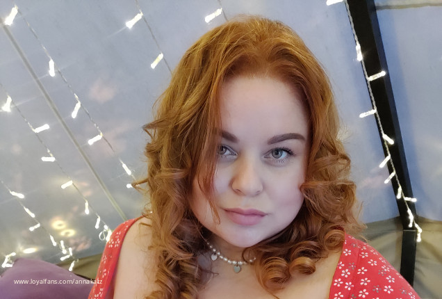 Feeling cute - Anna Katz Official Photos | LoyalFans