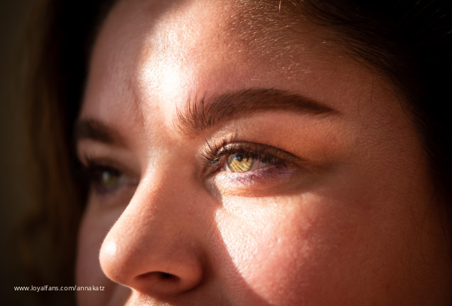 What can you see in my eyes?😏 - Anna Katz Official Photos | www ...