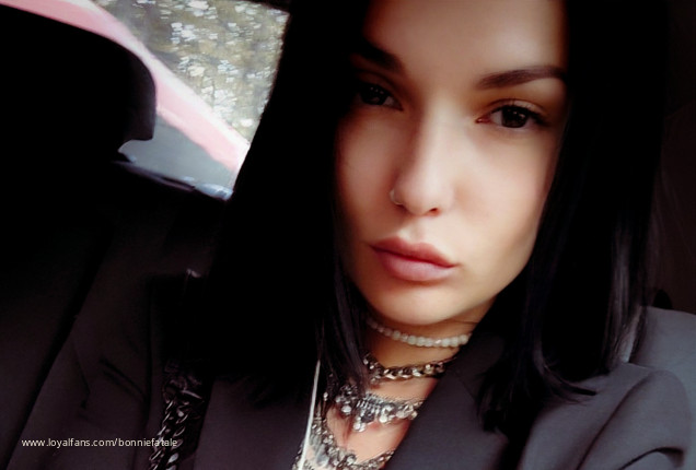 Findom Femdom fatal mistress😈🖤 I will reset your account and your identity! do you want to ...