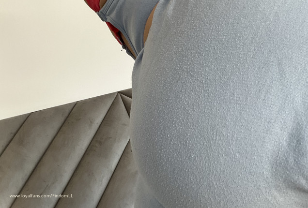 Let’s squat - Princess Emily Kent Official Photos | www.Loyalfans.com