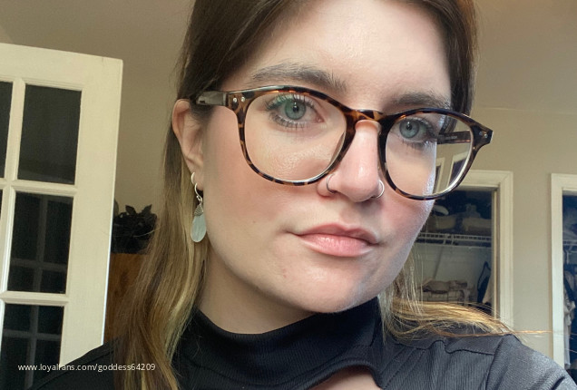 Good morning from Goddess - Goddess Liz Official Photos | www.Loyalfans.com