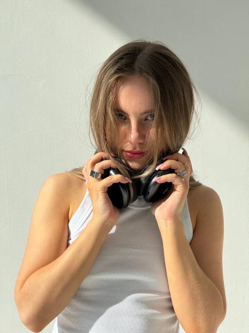 amelia sol’s Official Social Fan Page | LoyalFans