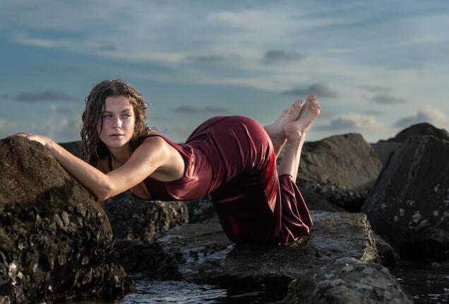 Nathalias Underwater Audition in the Fish Tank of Peril - Princess ...